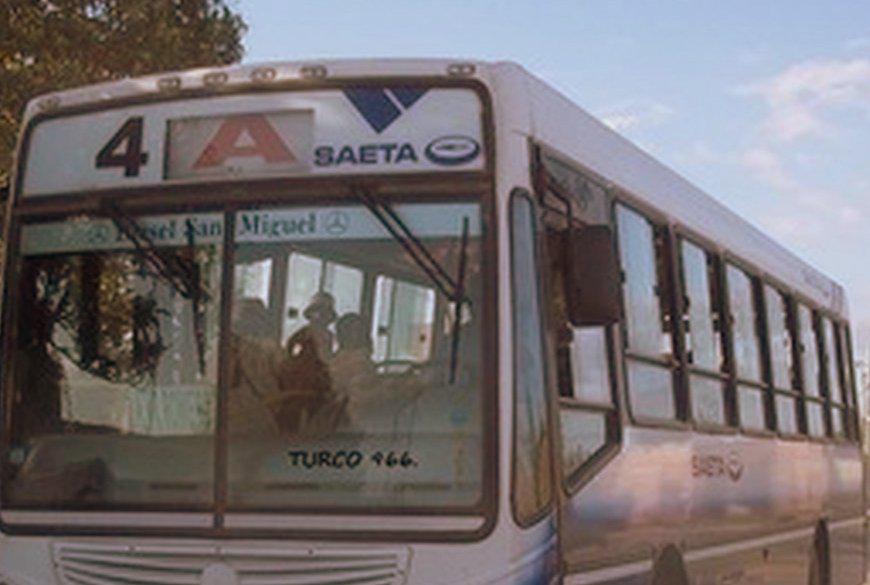 ¡Atención usuarios! Saeta reduce la frecuencia de los colectivos